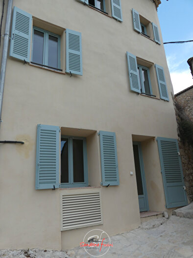 Carros : Appartement 1 pièce à louer