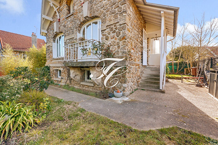 Maison à vendre - Saint-Cloud, Montretout, Coutureau - 5 pièces - 3 chambres