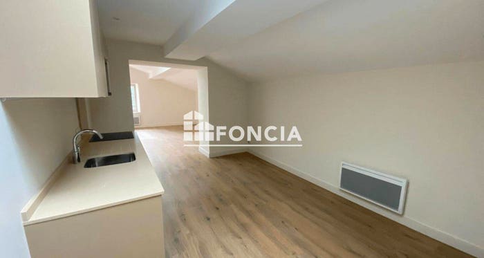 Zone Pietonne, Avignon - Appartement 2 pièces à louer