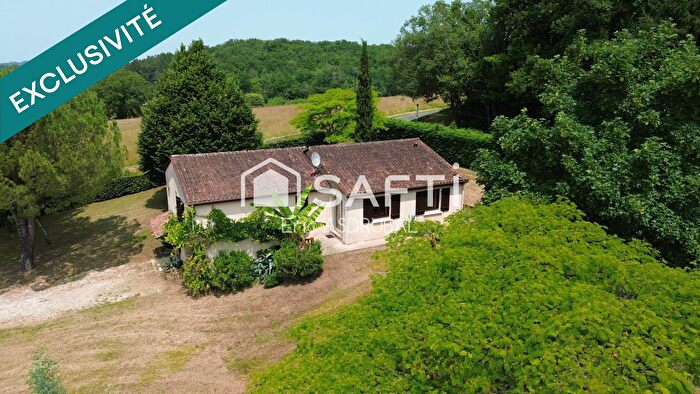 Maison 4 pièces à Castels, à vendre