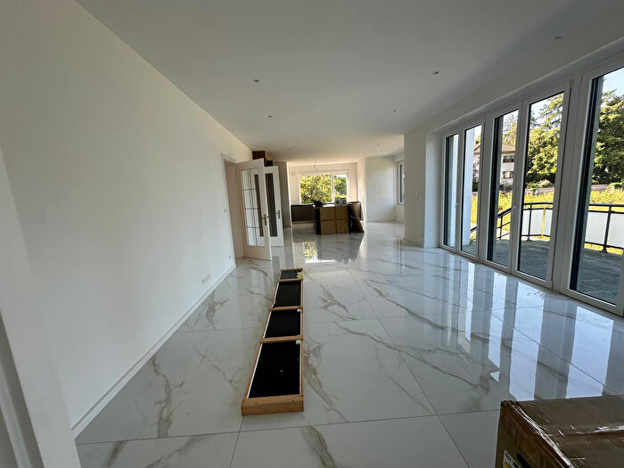 Appartement à louer - Mulhouse, Rebberg - 6 pièces - 4 chambres