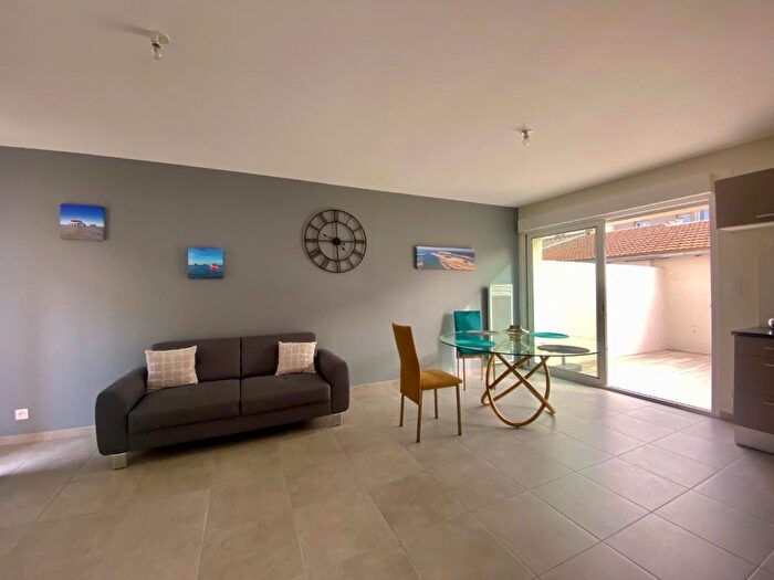 Appartement à louer - Bordeaux, La Bastide - 3 pièces - 2 chambres