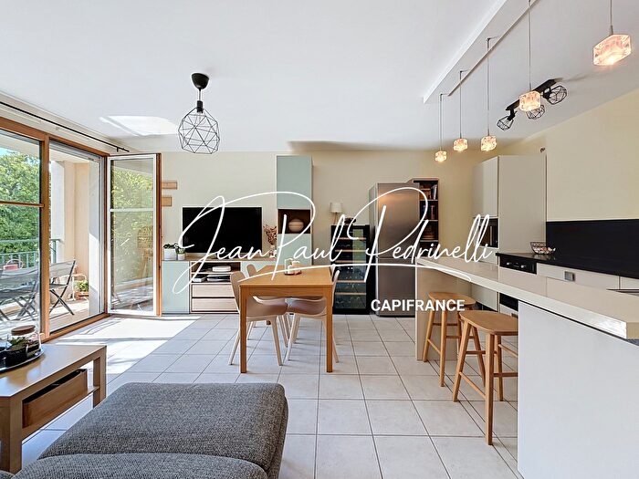 Appartement 2 pièces à vendre - Tassin-la-Demi-Lune, Montpinot, Le Bourg