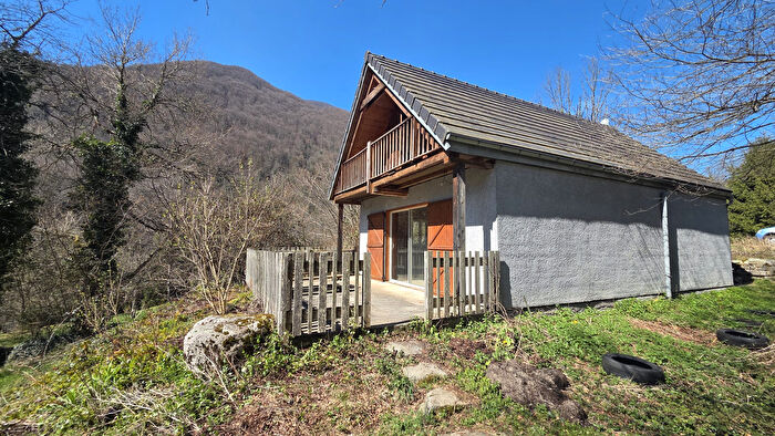 Maison à vendre - Ercé - 4 pièces - 3 chambres