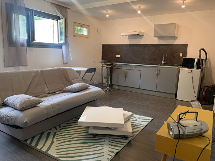 Appartement à louer - Saint-Jean-de-Luz, Sainte-Barbe - 1 pièce