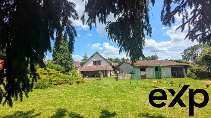 Maison à vendre - Charrey-sur-Saône - 9 pièces - 4 chambres