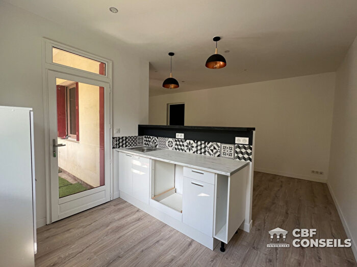 Appartement à louer - Châtel-Guyon - 2 pièces - 1 chambre