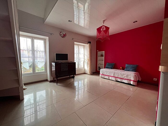 Saint-Fargeau : Appartement 2 pièces à louer
