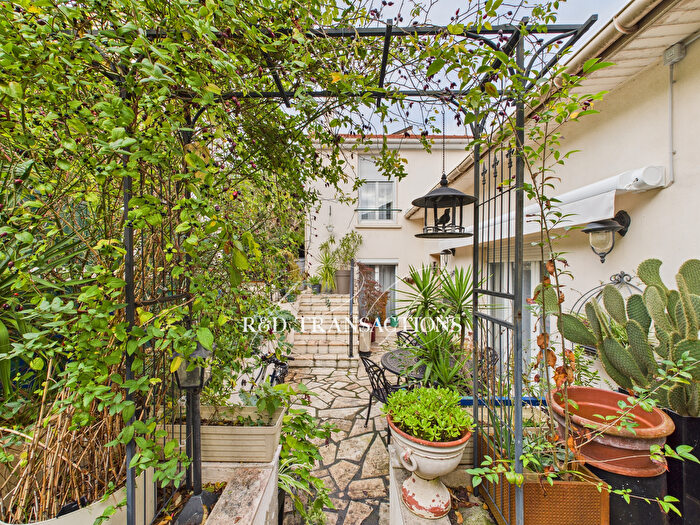 Maison à vendre - Suresnes, République - 4 pièces - 3 chambres