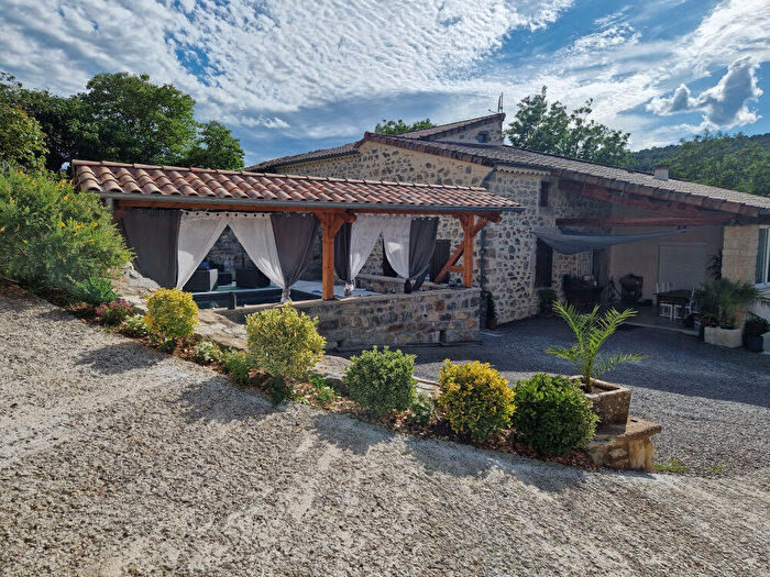 Maison 7 pièces à vendre à Saint-Paul-le-Jeune
