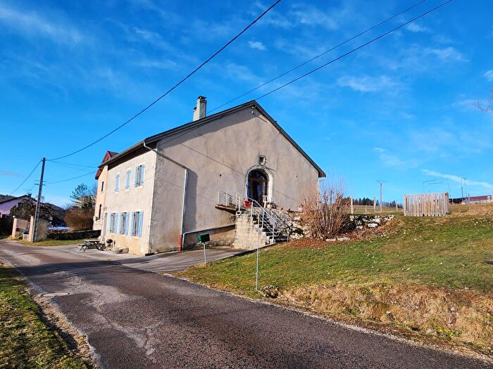 Maison à vendre - Longchaumois - 8 pièces - 4 chambres