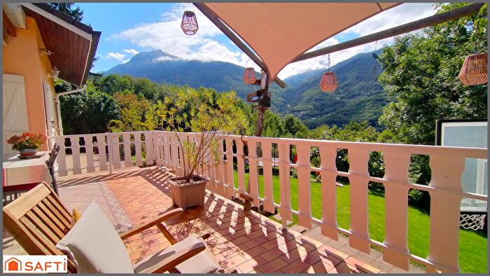 Maison à vendre - Saint-Michel-de-Maurienne - 11 pièces - 7 chambres