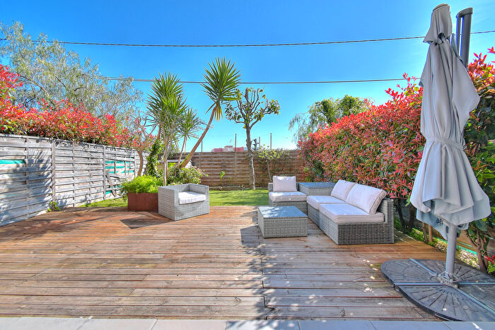 Appartement à vendre - Antibes, Rastines, Super Antibes, Laval, La Fontonne - 2 pièces - 1 chambre