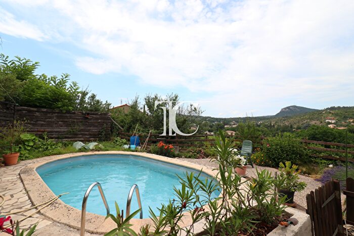 Maison à vendre - Saint-Ambroix - 7 pièces - 5 chambres