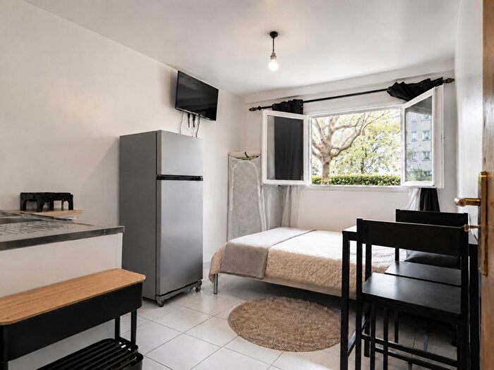Le Plessis-Robinson, Coteau : Appartement 1 pièce à vendre