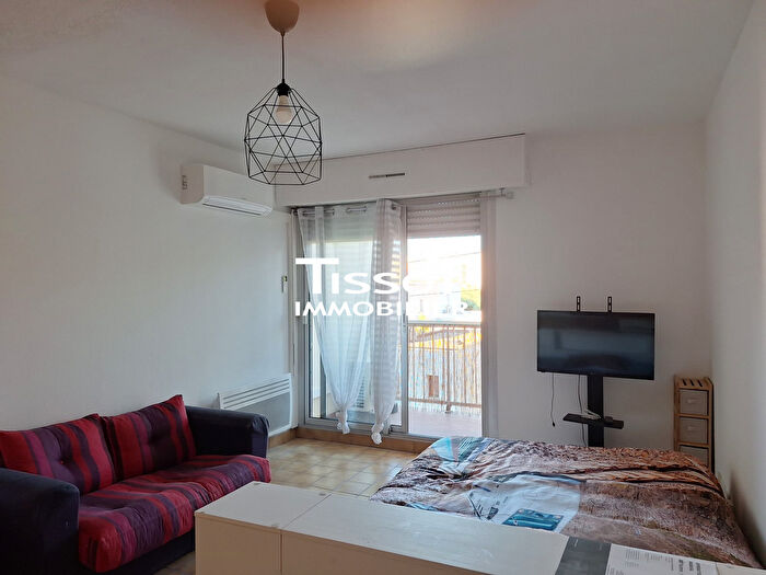 Nîmes, collines : Appartement 1 pièce à louer