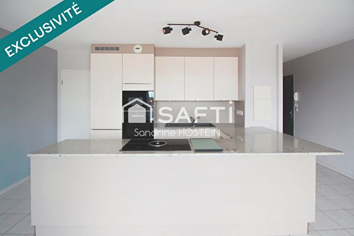 Appartement à vendre - Hussigny-Godbrange - 4 pièces - 2 chambres