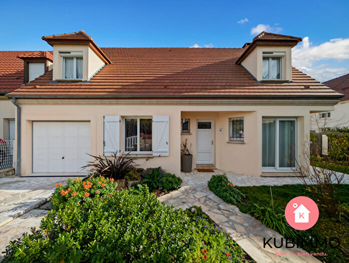 Maison à vendre - Lagny-sur-Marne, Saint-Denis, Plateau - 6 pièces - 4 chambres