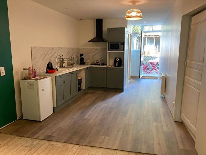 Appartement à louer - Clairvaux-les-Lacs - 2 pièces - 1 chambre