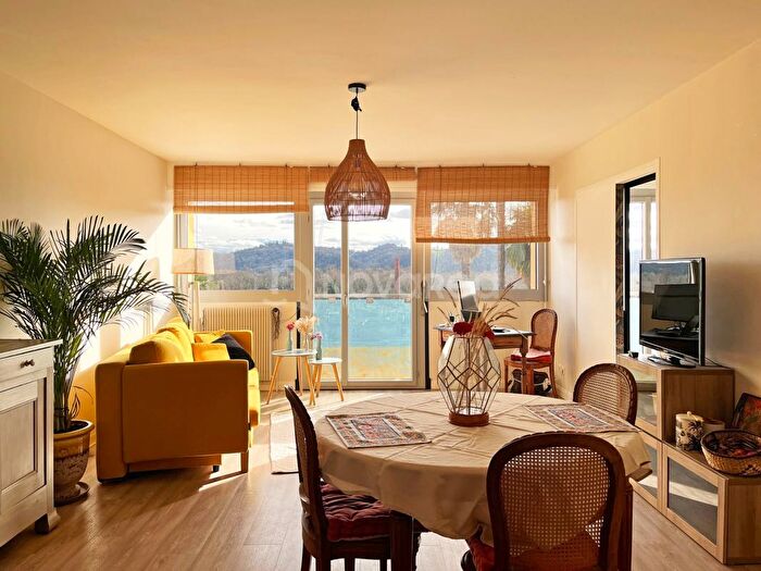 Appartement à louer - Pau, Centre-ville - 2 pièces - 1 chambre