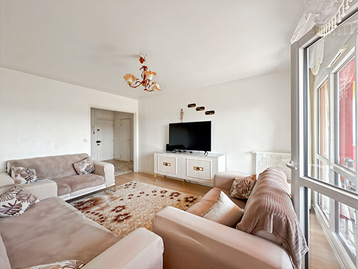 Appartement à vendre - Mantes-la-Jolie, Val Fourré - 4 pièces - 3 chambres