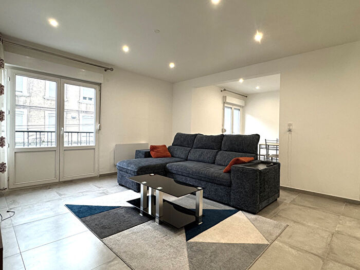 Appartement à vendre - Hayange, Centre-ville - 5 pièces - 3 chambres