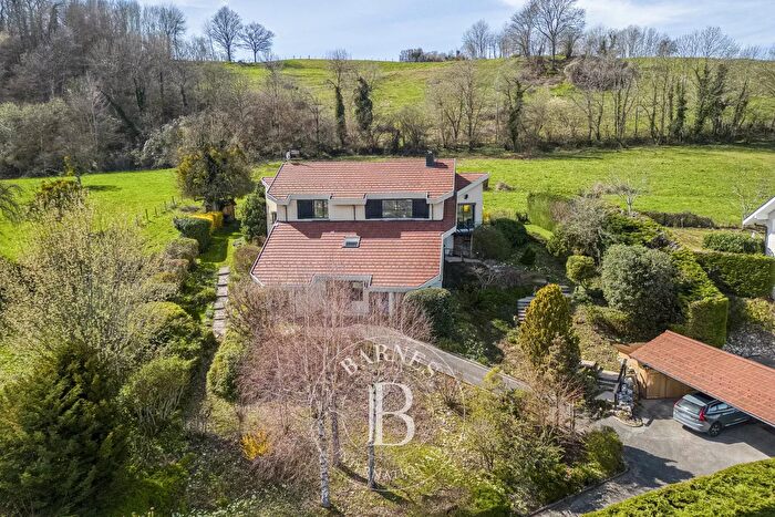 Maison 7 pièces à Présilly, à vendre