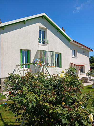 Saint-Denis-lès-Rebais : Maison 6 pièces à vendre