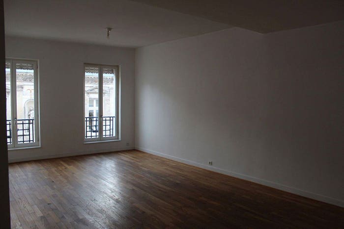 Palais de Justice-Saint Eusebe-Pont, Auxerre : Appartement 4 pièces à louer