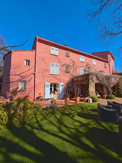 Maison à vendre - Entrecasteaux - 11 pièces - 9 chambres