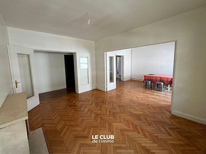 Appartement 5 pièces à vendre à Orléans