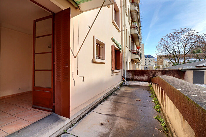 Appartement à vendre - Chambéry, Centre-ville - 3 pièces - 2 chambres