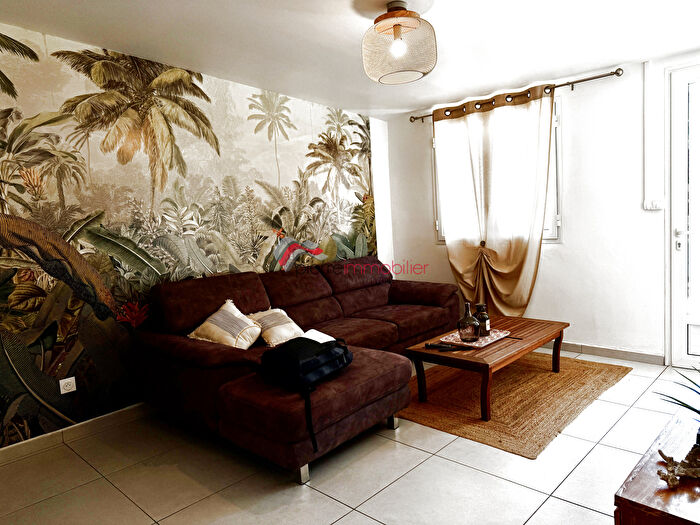 Maison à vendre - Saint-Pierre, La Ravine Blanche, Front de Mer - 4 pièces - 3 chambres