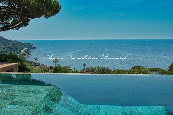 Maison à vendre - Sainte-Maxime, Sémaphore, Nartelle - 6 pièces - 5 chambres