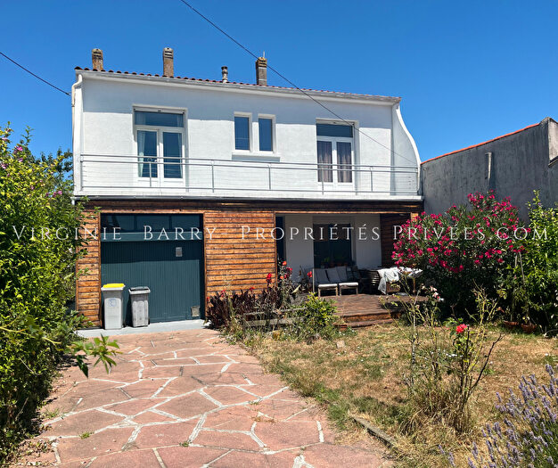 Maison à vendre - Rochefort, Faubourg Nord, Stade Philaudrie - 5 pièces - 3 chambres