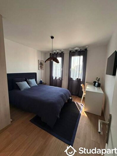 Appartement à louer - Cernay Jamin-Jean Jaurès-Epinettes, Reims - 1 pièce - 1 chambre