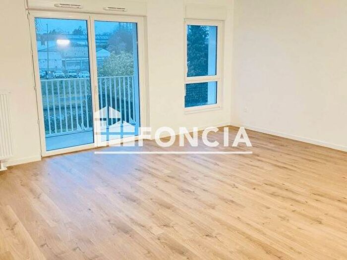 Appartement 3 pièces à louer à Cheminots-Acacias-Faubourg de Lille, Valenciennes