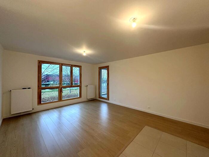 Appartement à louer - Bussy-Saint-Georges - 3 pièces - 2 chambres