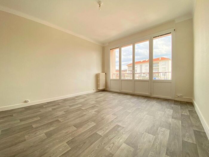 Ouest, Roussillon : Appartement 3 pièces à louer