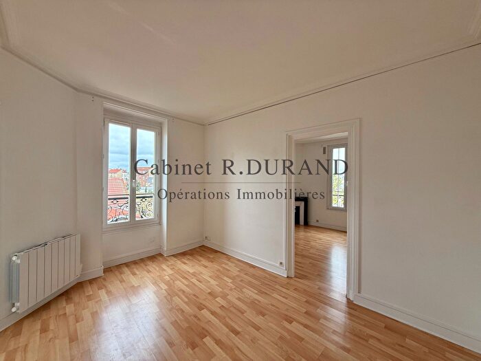 Appartement à louer - Courbevoie, Marceau République - 2 pièces - 1 chambre