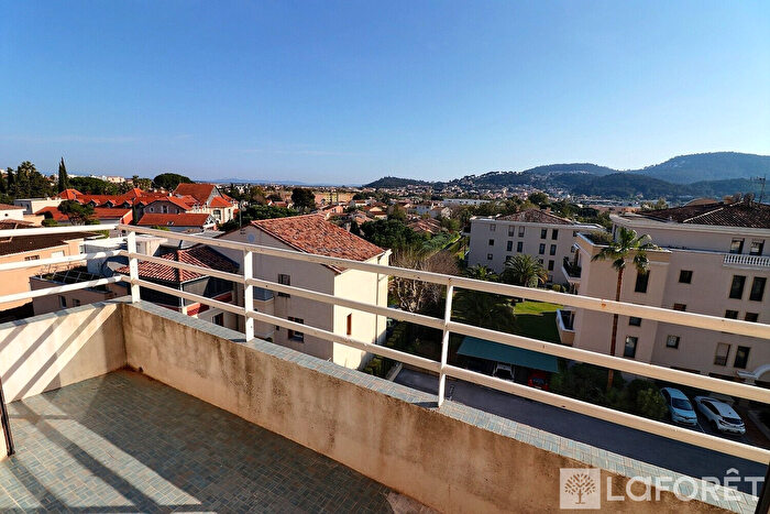Appartement à vendre - Hyères, Maurels - 4 pièces - 3 chambres