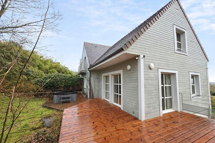 Maison à vendre - Aigremont - 6 pièces - 4 chambres