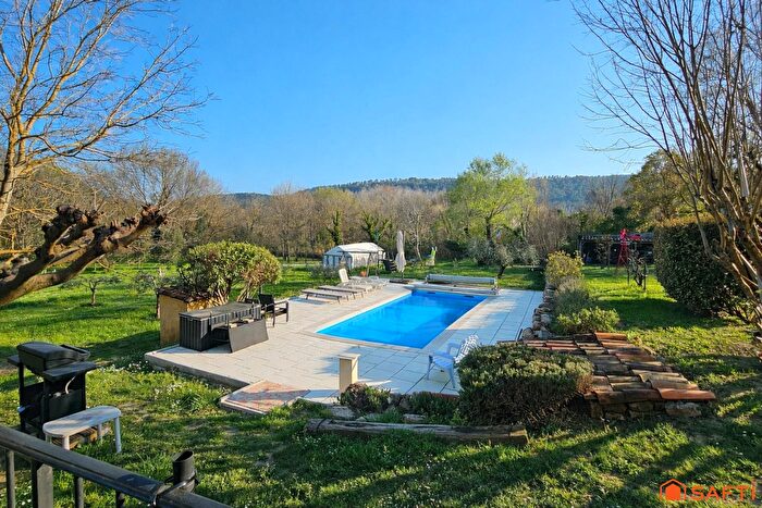 Maison à vendre - Salernes - 9 pièces - 5 chambres