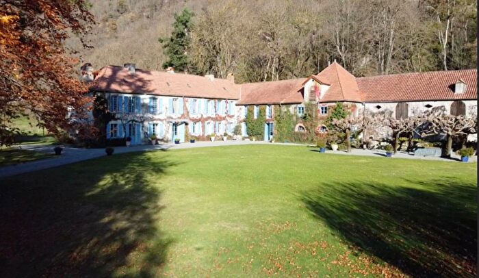 Maison à vendre - Siradan - 13 pièces - 8 chambres