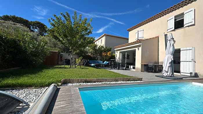 Maison à vendre - Aubagne, Arnaud Solans, Garlaban Royante, Saint-Mitre - 5 pièces - 4 chambres