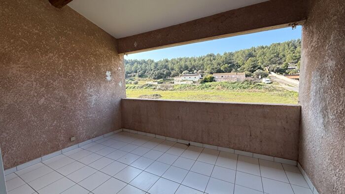 Appartement à louer - Saint-Mitre-les-Remparts - 3 pièces - 2 chambres