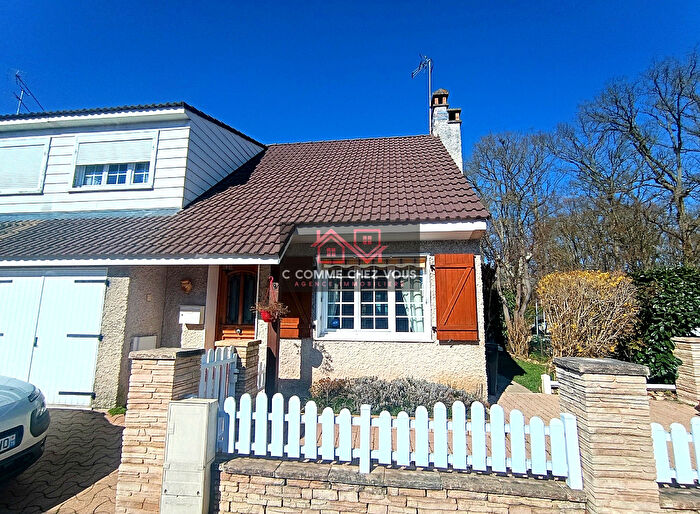 Maison à vendre - Roissy-en-Brie - 4 pièces - 3 chambres