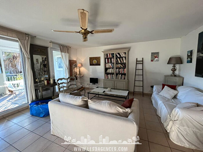 Appartement à louer - Cogolin, Centre-ville, Subeiran, Pas de Grimaud - 3 pièces - 2 chambres