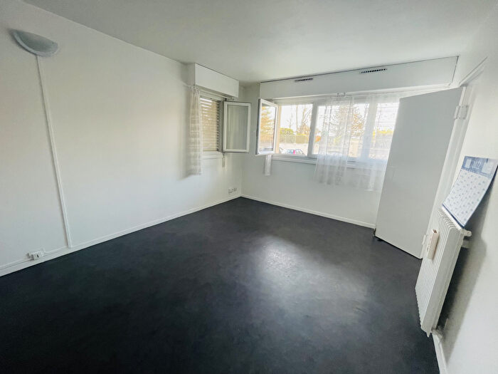 Appartement à louer - Chatou, Nord - 1 pièce