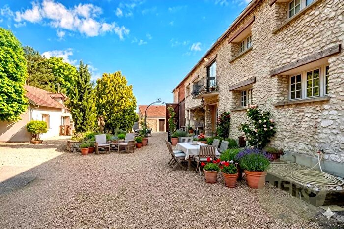 Maison 10 pièces à vendre à Montfort-lAmaury